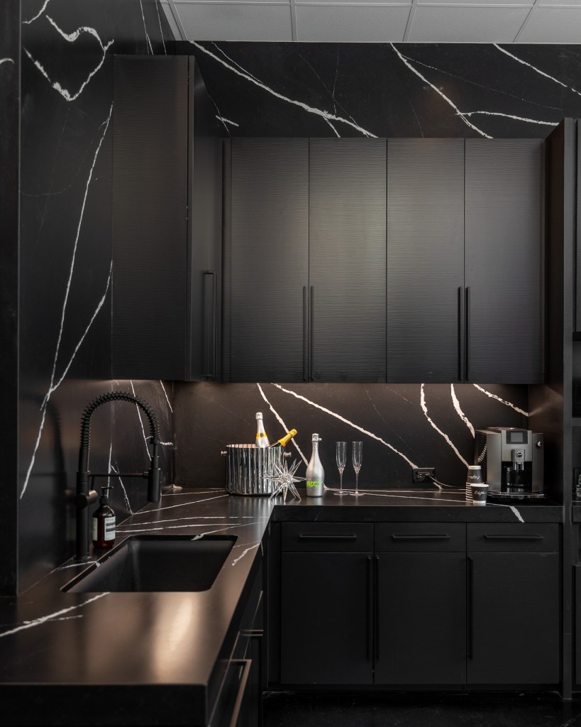 Residential Bar Area Projects - Yellowstone Marble & Granite