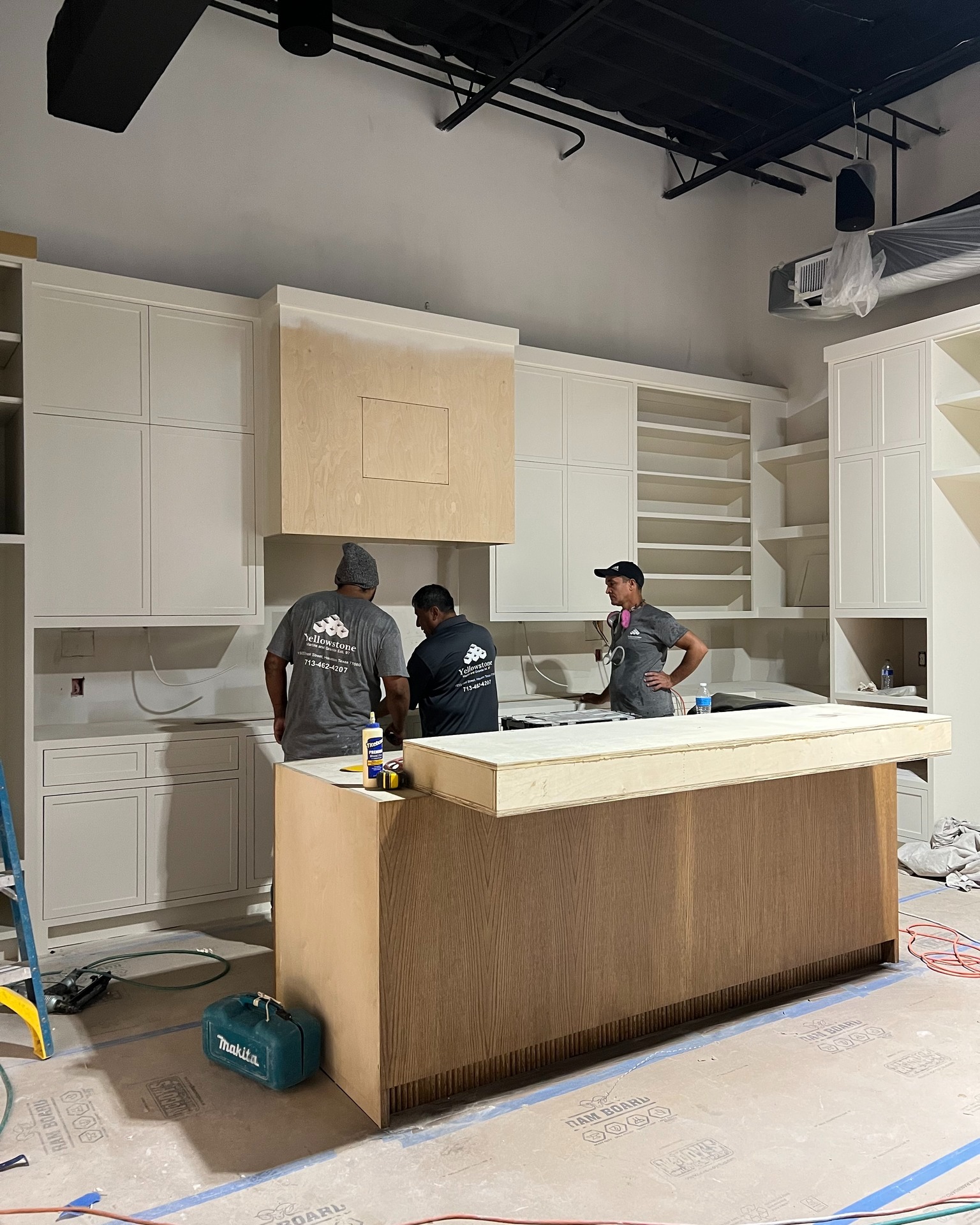 Commercial Showroom Display Projects - Yellowstone Marble & Granite